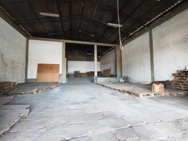 Pavilhão amplo para locação no Vila Vista Alegre