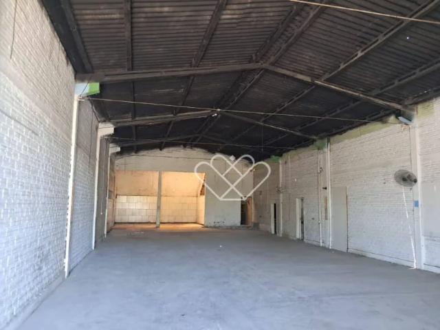 Pavilhão para Aluguel com Ampla Área no Bairro Barnabé em Gravataí