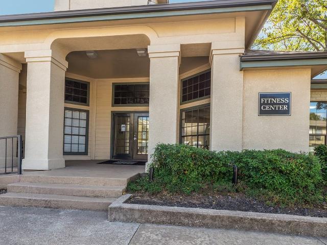 Pavilion 1 Bedroom Apartment for Rent at 3500 Willowood Cir, Arlington, TX 76015