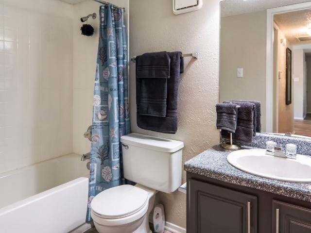 Pavilion 2 Bedroom Apartment for Rent at 3500 Willowood Cir, Arlington, TX 76015