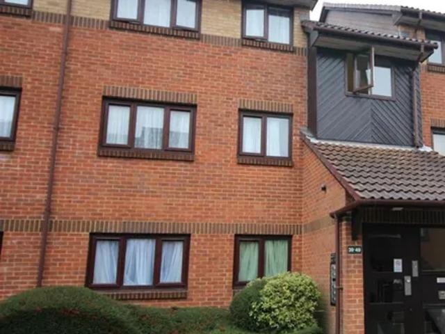 Pavilion Way, London, HA8 9YA, United Kingdom | 1 bed apartment for rent #167116580 | Rentberry