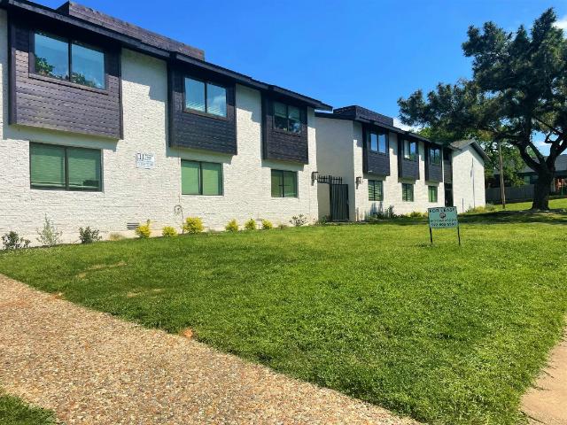 Pavilion at Bishop Ridge 2 Bedroom Apartment for Rent at 706 N Ewing Ave, Dallas, TX 75203 Lake Cliff