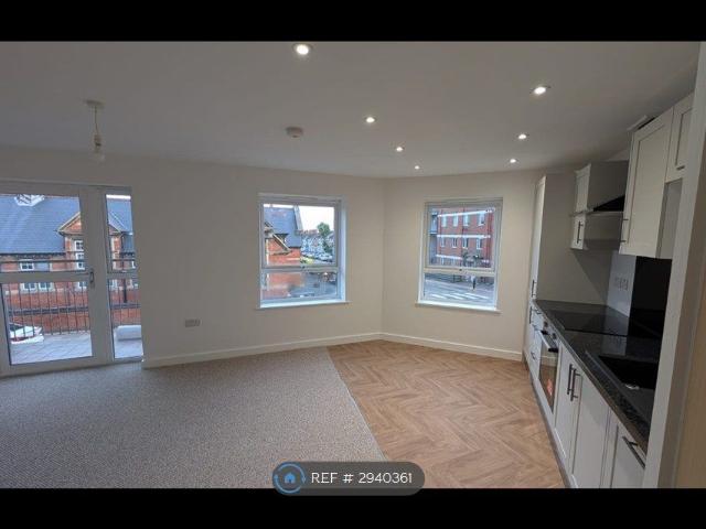 Pavilion Court, Northampton NN1, 2 bed flat to rent, £1,150 pcm | PrimeLocation