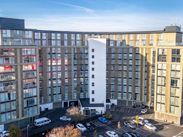 Pavilion Road, West Bridgford NG2, 2 bed flat to rent, £1,650 pcm | PrimeLocation
