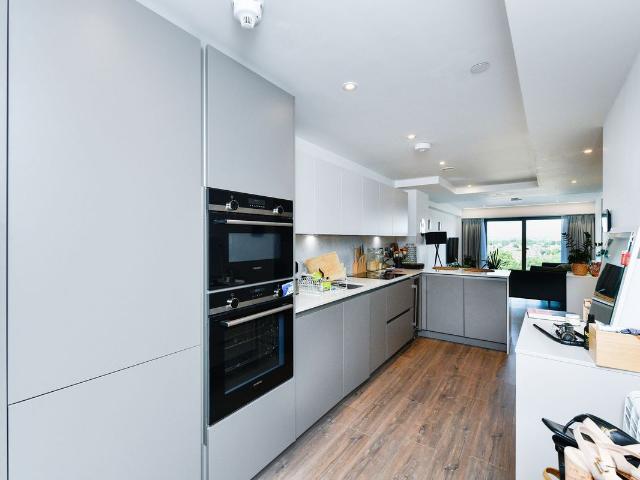 Pavilion Road, West Bridgford NG2, 2 bed flat to rent, £1,650 pcm | PrimeLocation
