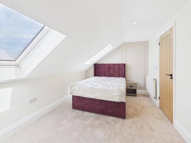 Pavilion Road, Worthing BN14, Room to rent, £825 pcm | PrimeLocation
