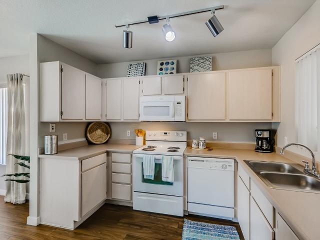 Pavilions at Arrowhead 2 Bedroom Apartment for Rent at 7400 W Arrowhead Clubhouse Dr, Glendale, AZ 85308 Arrowhead Ranch