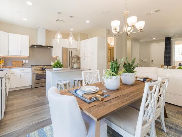 Paxton Calabasas 2 Bedroom Apartment for Rent at 4240 Las Virgenes Rd, Calabasas, CA 91302