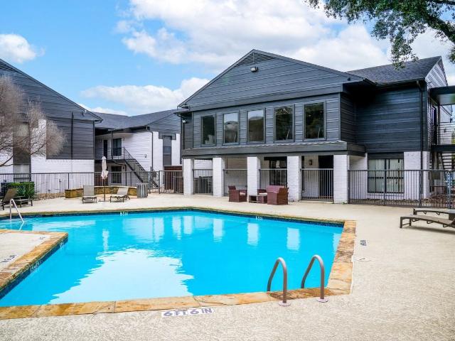 Paxton at Lake Highlands 2 Bedroom Apartment for Rent at 9763 Audelia Rd, Dallas, TX 75238 Lake Highlands