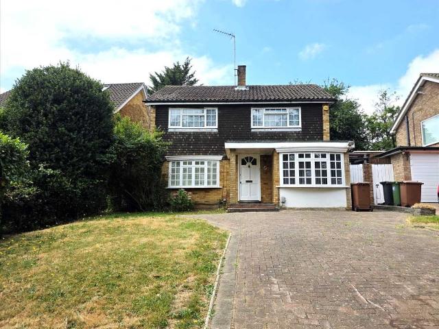 Paynesfield Road, Bushey Heath, Bushey WD23, 4 bed detached house to rent, £3,150 pcm | PrimeLocation