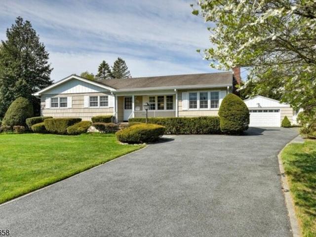 Payson Rd, Pequannock Township, Home For Sale