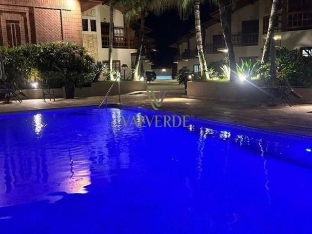 PÉ NA AREIA