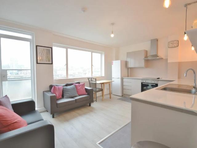 Pemberton Gardens, London N19, 3 bed flat to rent, £2,900 pcm | PrimeLocation