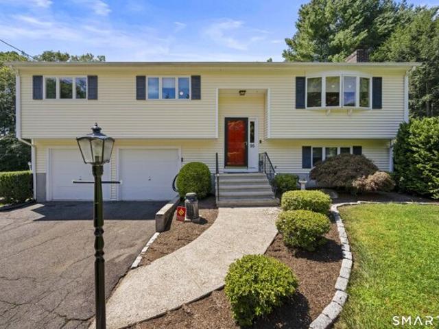 Pemberton Dr, Trumbull, Home For Sale
