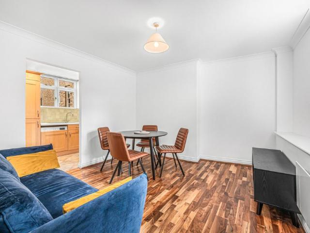 Pemberton Row, London 1 bed flat to rent £2,450 pcm £565 pw