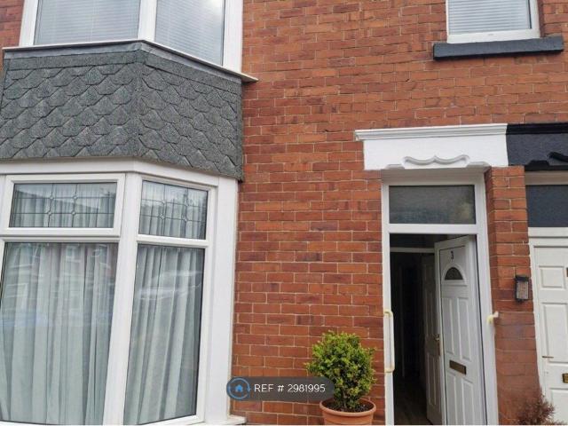 Pembroke Terrace, South Shields NE33, 2 bed flat to rent, £650 pcm | PrimeLocation