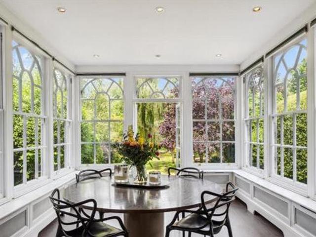 Pembroke Villas, The Green, 8 Bedroom Semi detached