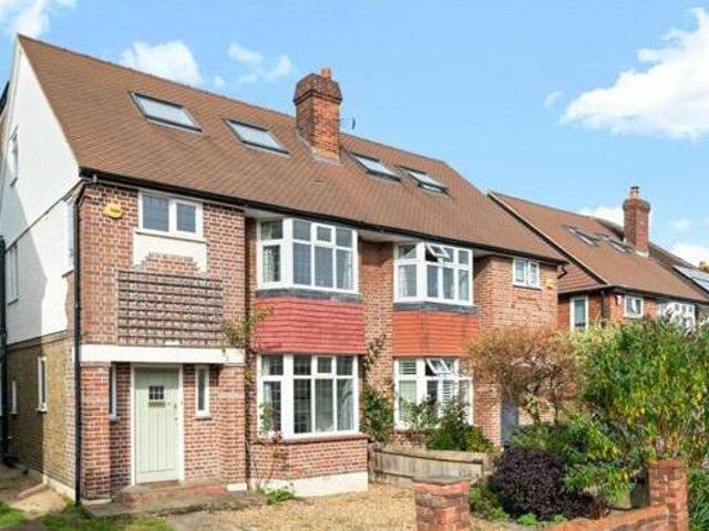 Pembroke Avenue, Surbiton, 4 Bedroom House
