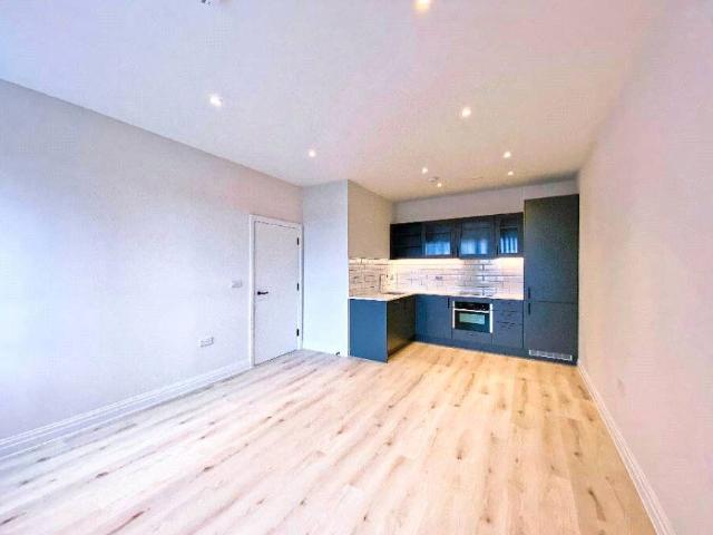 Pembroke Broadway, Camberley, Surrey, GU15