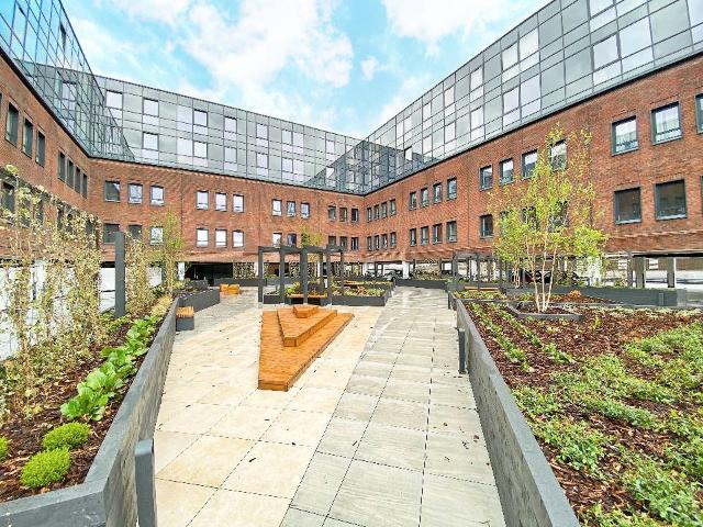 Pembroke Broadway, Camberley, Surrey GU15, 2 bed flat to rent, £1,650 pcm | PrimeLocation