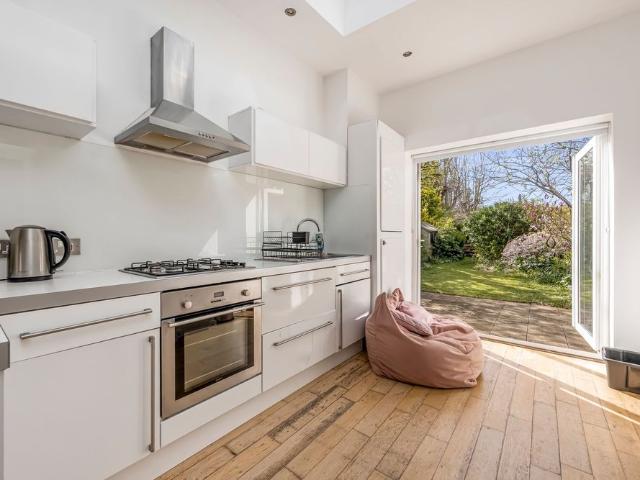 Pembroke Crescent, Hove, BN3
