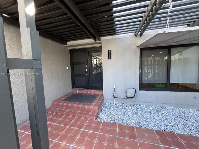 Pembroke Lakes, Pembroke Pines, FL 33026 | MLS #A11858 | Compass