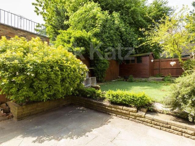 Pembroke Road, Muswell Hill N10, 5 bed town house to rent, £4,000 pcm | PrimeLocation