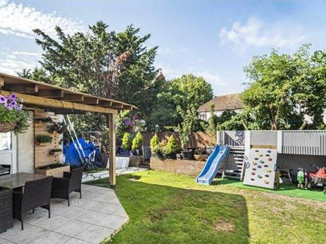 Pembroke Road, Mitcham, 4 Bedroom Semi detached