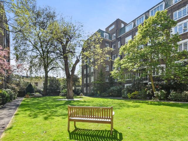 Pembroke Road, Kensington, London W8, 3 bed flat to rent, £4,000 pcm | PrimeLocation