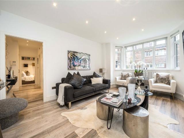 Pembroke Road, Kensington W8, 2 bed flat to rent, £3,800 pcm | PrimeLocation