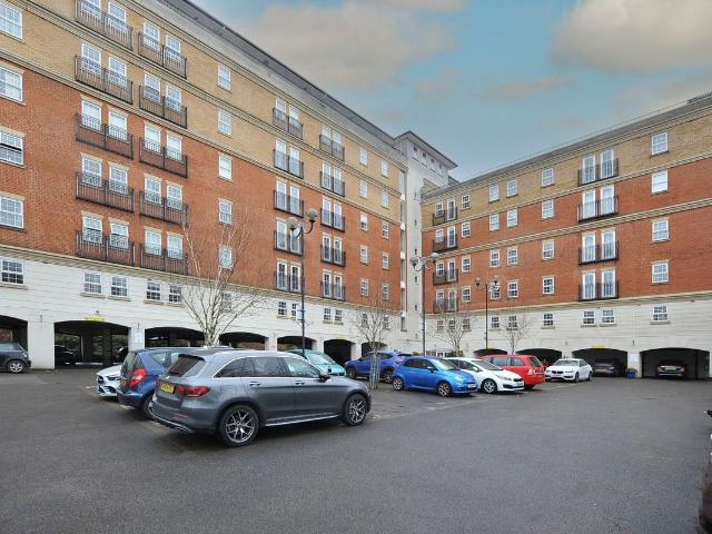Pembroke Road, Kings Lodge Pembroke Road HA4, 1 bed flat to rent, £1,495 pcm | PrimeLocation