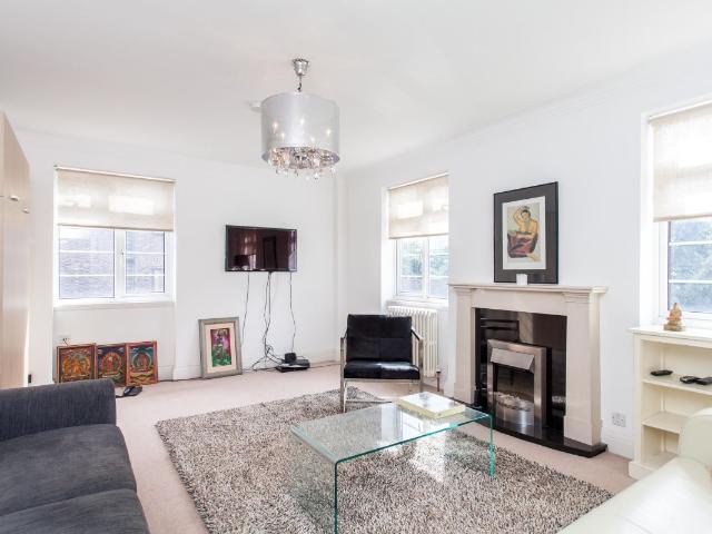 Pembroke Road, London W8, Studio to rent, £2,167 pcm | PrimeLocation