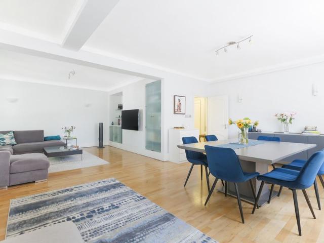 Pembroke Road, W8, London
