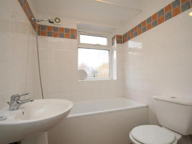 Pembroke Road, Walthamstow E17