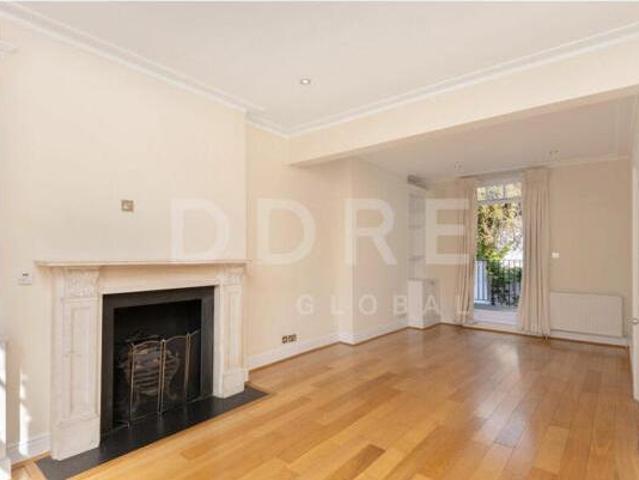 Pembroke Square, London, 3 Bedroom Terraced