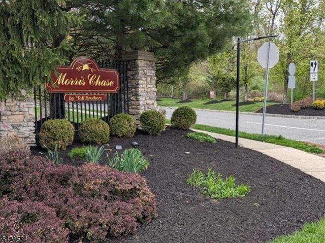 Pembrook Ln, Mount Olive Township, Condo For Sale