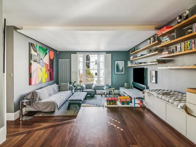 Pembridge Crescent, London 3 bed flat to rent £8,500 pcm £1,962 pw