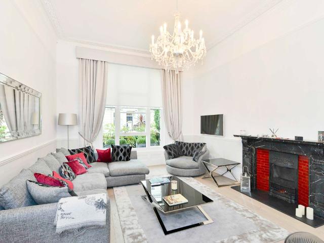 Pembridge Gardens W2, 1 bed flat to rent, £3,400 pcm | PrimeLocation