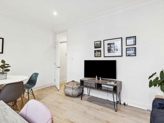 Pembridge Gardens, W2, London