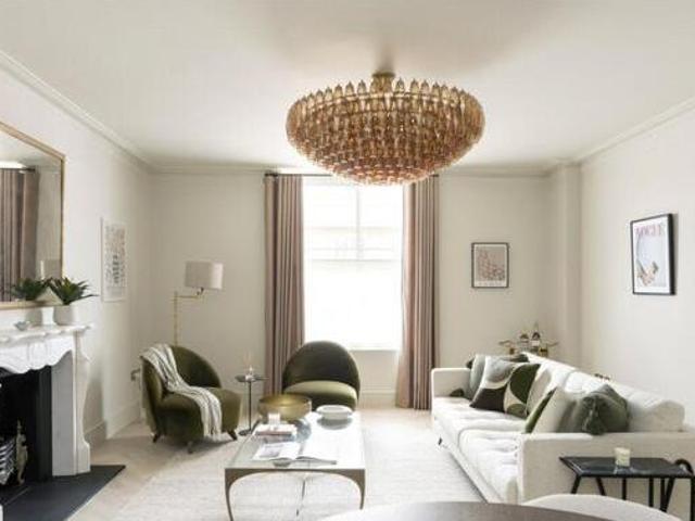 Pembridge Gardens, London, 3 Bedroom Apartment