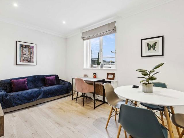 Pembridge Gardens, Notting Hill W2, 1 bed flat to rent, £2,500 pcm | PrimeLocation