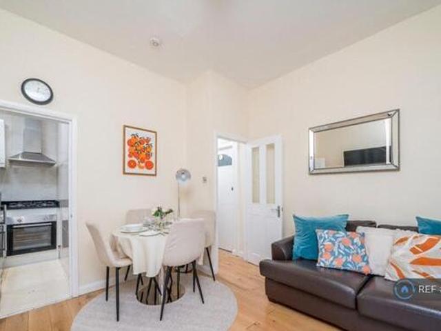 Pembridge Road, London, 2 Bedroom Flat