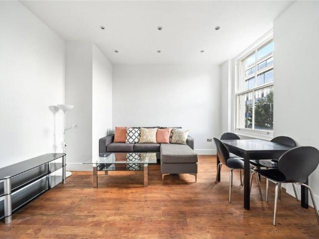 Pembridge Road, London, W11 3 bed flat to rent £4,250 pcm £981 pw