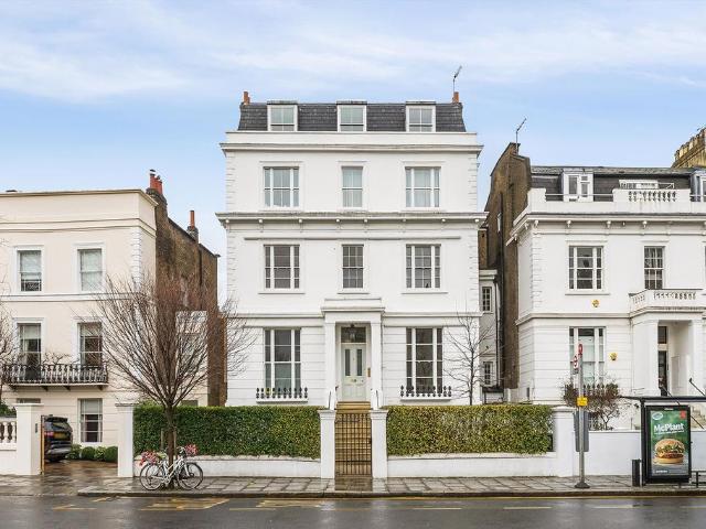 Pembridge Villas, Notting Hill. 1 bed flat to rent £2,708 pcm £625 pw