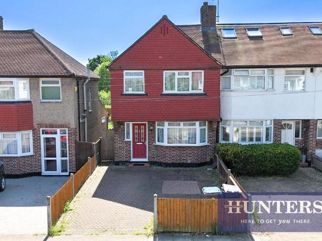 Pembury Avenue, Worcester Park, KT4 8BU 3 bed end of terrace house to rent £2,350 pcm £542 pw