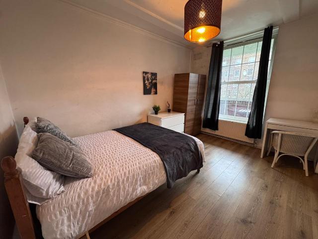 Pembury Road, London E5, Room to rent, £820 pcm | PrimeLocation