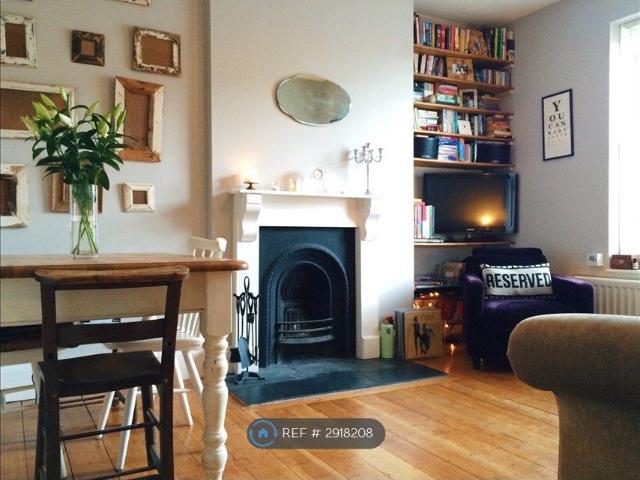 Pembury Road, London E5, 2 bed flat to rent, £2,200 pcm | PrimeLocation