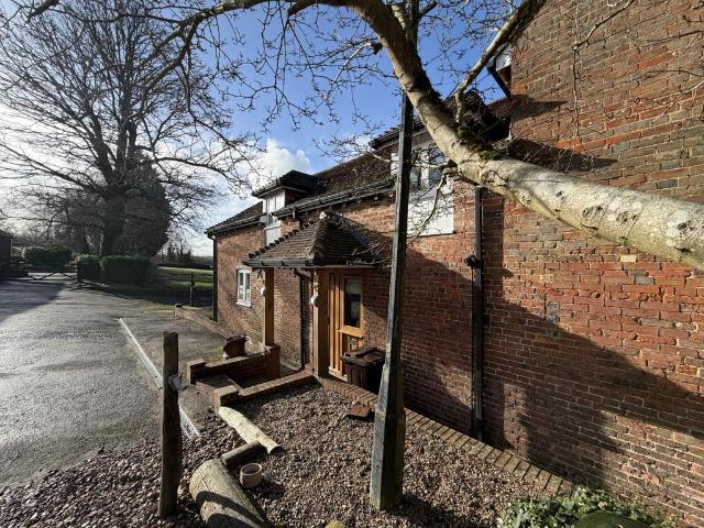 Pembury Road, Tonbridge, Kent 3 bed house to rent £2,750 pcm £635 pw