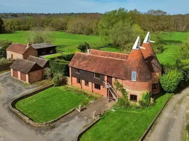 Pembury Road, Tonbridge TN11, 5 bedroom detached house for sal.