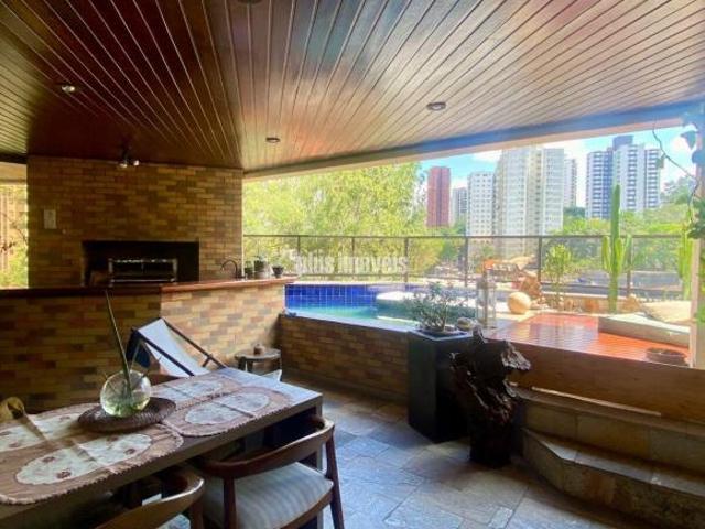 Penthouse 223,0m² 3 Suítes, 4 Vagas!